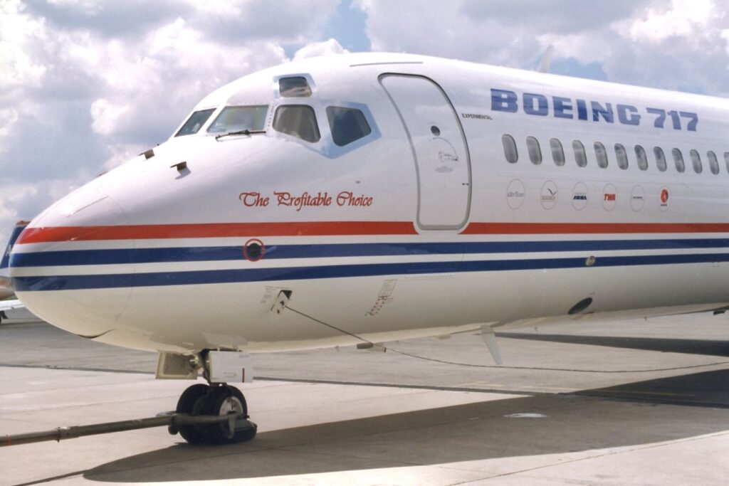 Volta ao passado: a visita do protótipo do Boeing 717 no Brasil - Flap ...